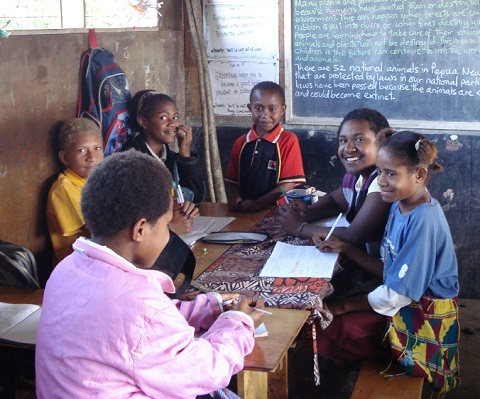 Kostenloser Schulunterricht hilft dabei Kinderarbeit in Fiji zu ...
