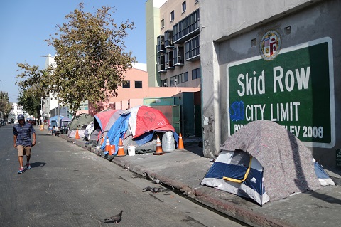 Living on the edge in the homeless encampments of Los Angeles • INSP ...