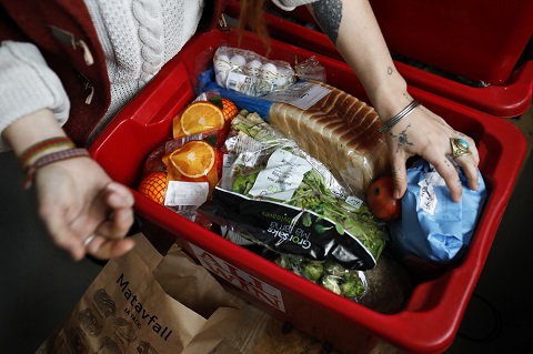 The fight against waste and starvation • INSP News Service