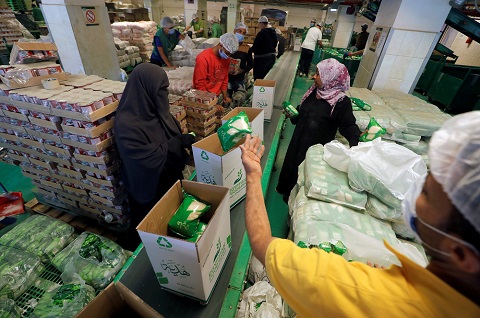 Global food banks struggle to aid pandemic's 'new poor' as donations ...