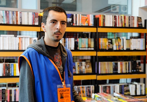 Liceulice-Verkäufer Darko Rajevic: ein stiller Wortführer • INSP News ...