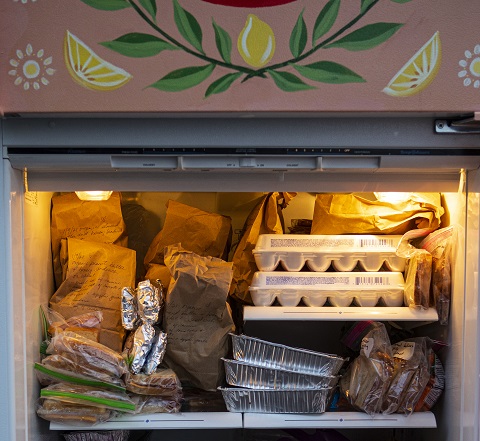 Community fridges help tackle hunger • INSP News Service