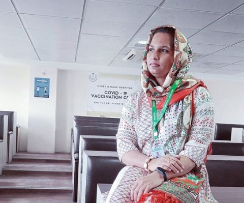 Dr Aqsa Sheikh: Transgender doctor injecting hope during COVID pandemic ...