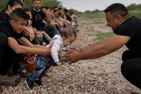 Why Roma migrants from Europe are taking rafts from Mexico to enter the ...