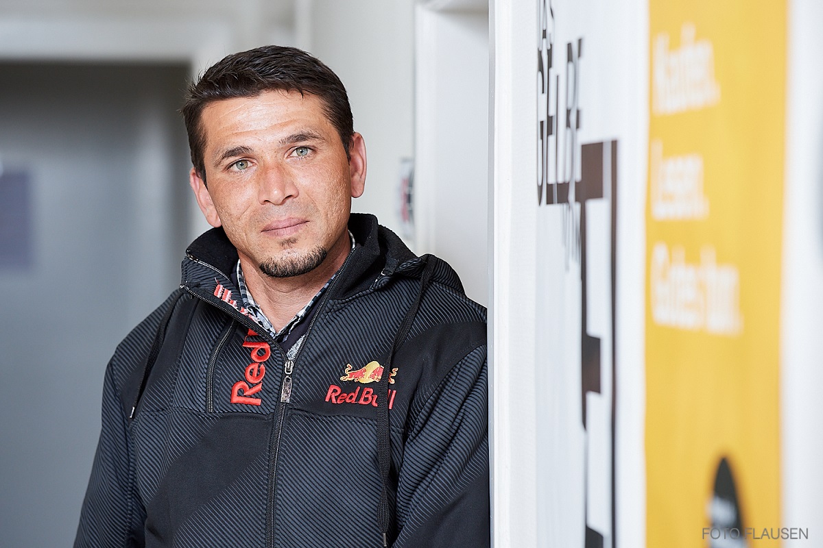 Apropos’s Ion Firescu: Living between two worlds • INSP