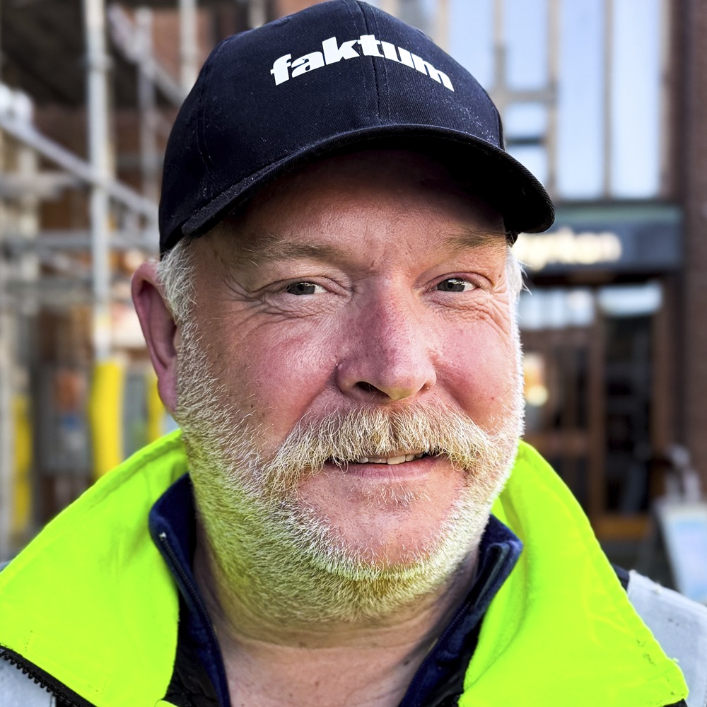 Meet Robert Breman, Faktum vendor in Gothenburg • INSP News Service